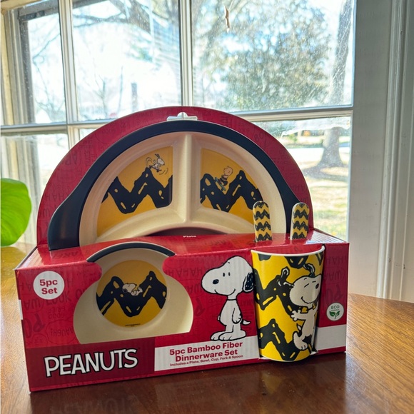Peanuts | Dining | Peanuts Snoopy Bamboo Plate Set New In Box | Poshmark